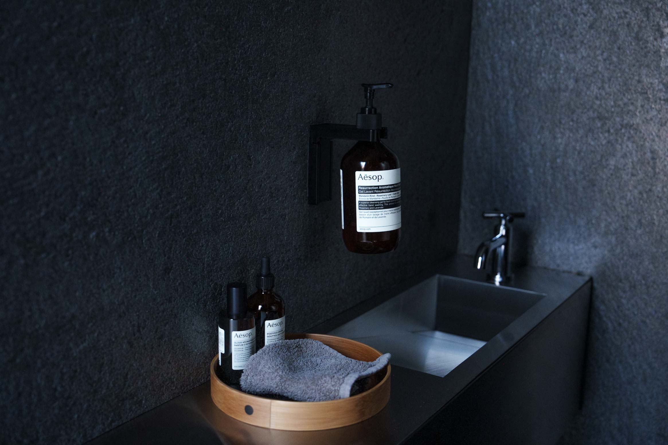 Sopic holder for Aesop